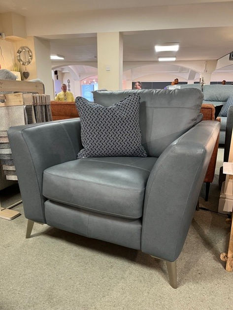 Felix Chair – Potburys