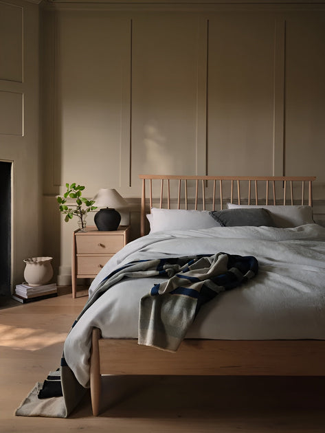ercol Winslow Double Bed – Potburys